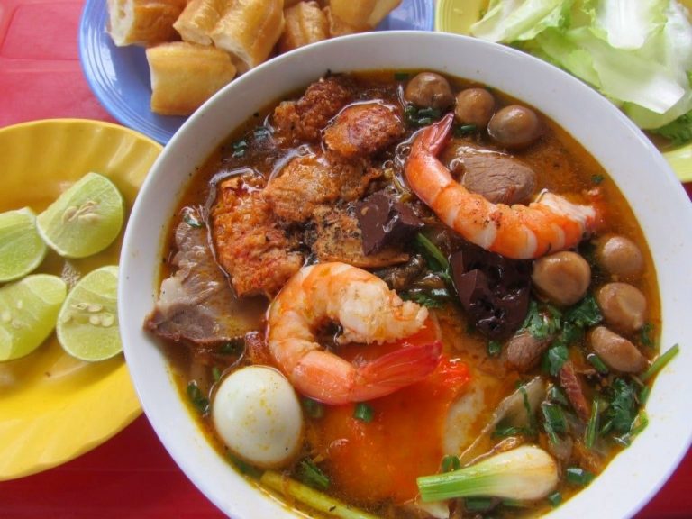 The Lunch Lady's Menu: An Illustrated Guide – Vietnam Coracle ...