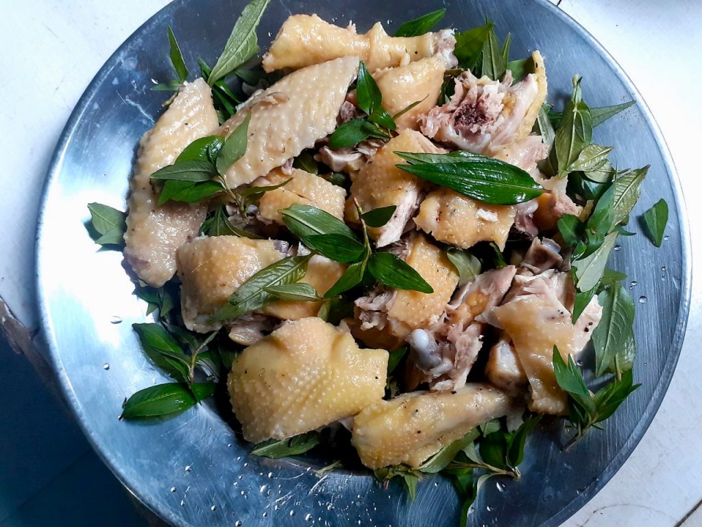 Fresh Herbs & Spices in Vietnamese Food – Vietnam Coracle – Independent ...