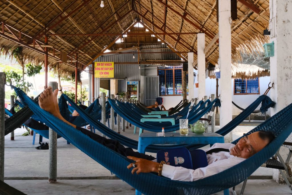 Cà Phê Võng: Ode to Hammock Cafes – Vietnam Coracle – Independent Travel Guides to Vietnam