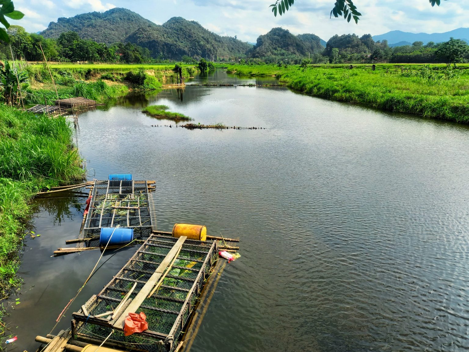 Hang Bua & Tham Om Caves – Vietnam Coracle – Independent Travel Guides ...