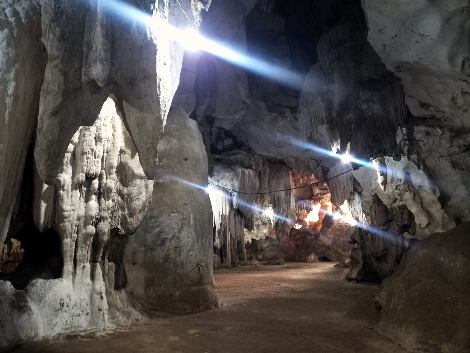 Hang Bua & Tham Om Caves – Vietnam Coracle – Independent Travel Guides ...