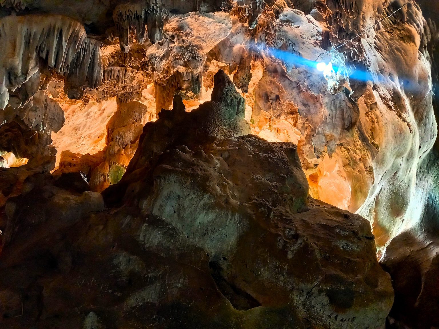 Hang Bua & Tham Om Caves – Vietnam Coracle – Independent Travel Guides ...