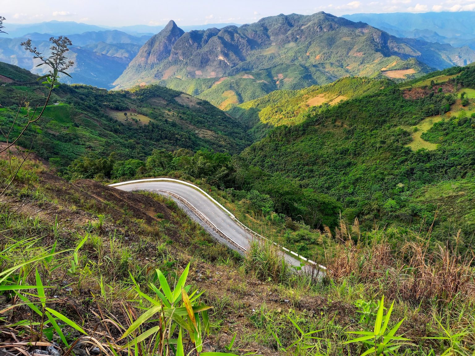 30 Great Motorbiking Roads in Vietnam – Vietnam Coracle – Independent ...