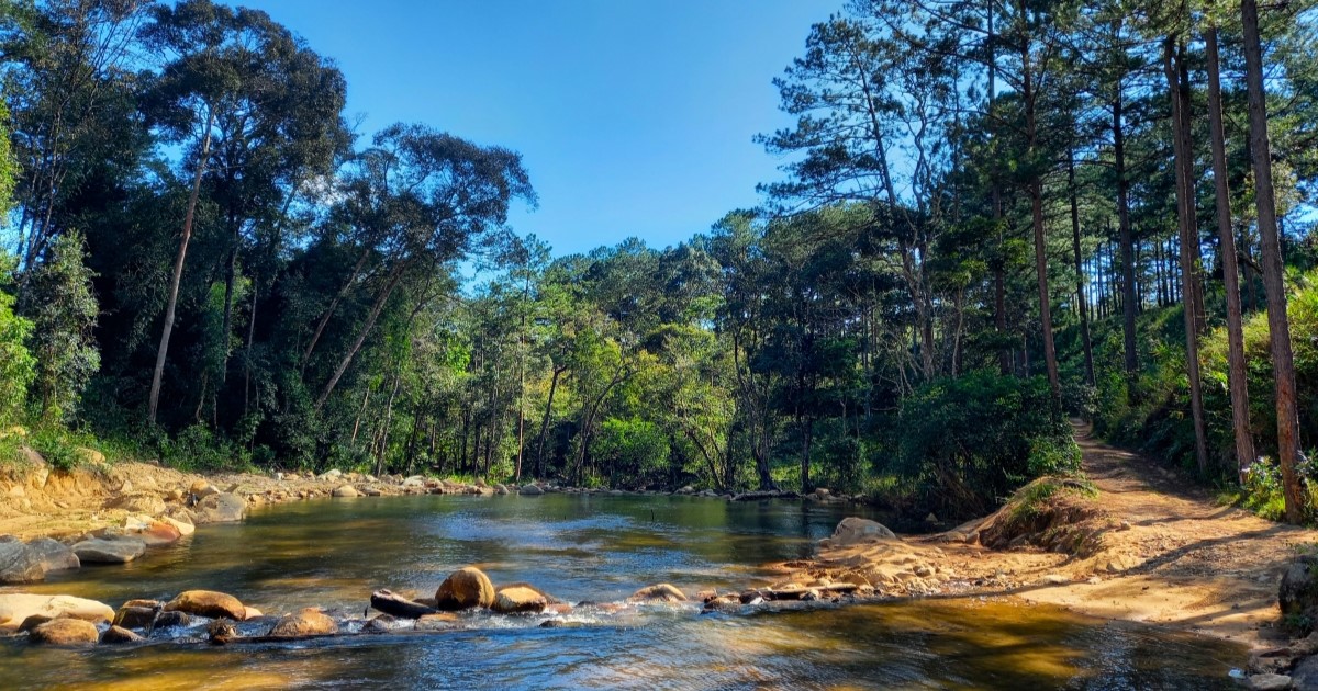 Camping on Trong Veo Stream – Vietnam Coracle – Independent Travel ...