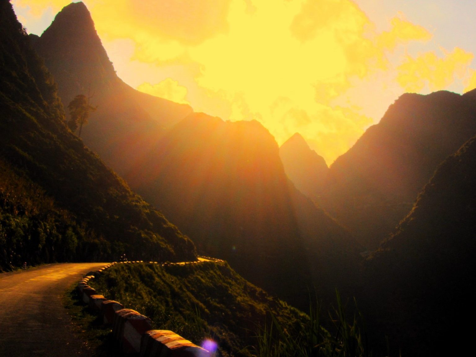 30 Great Motorbiking Roads in Vietnam – Vietnam Coracle – Independent ...