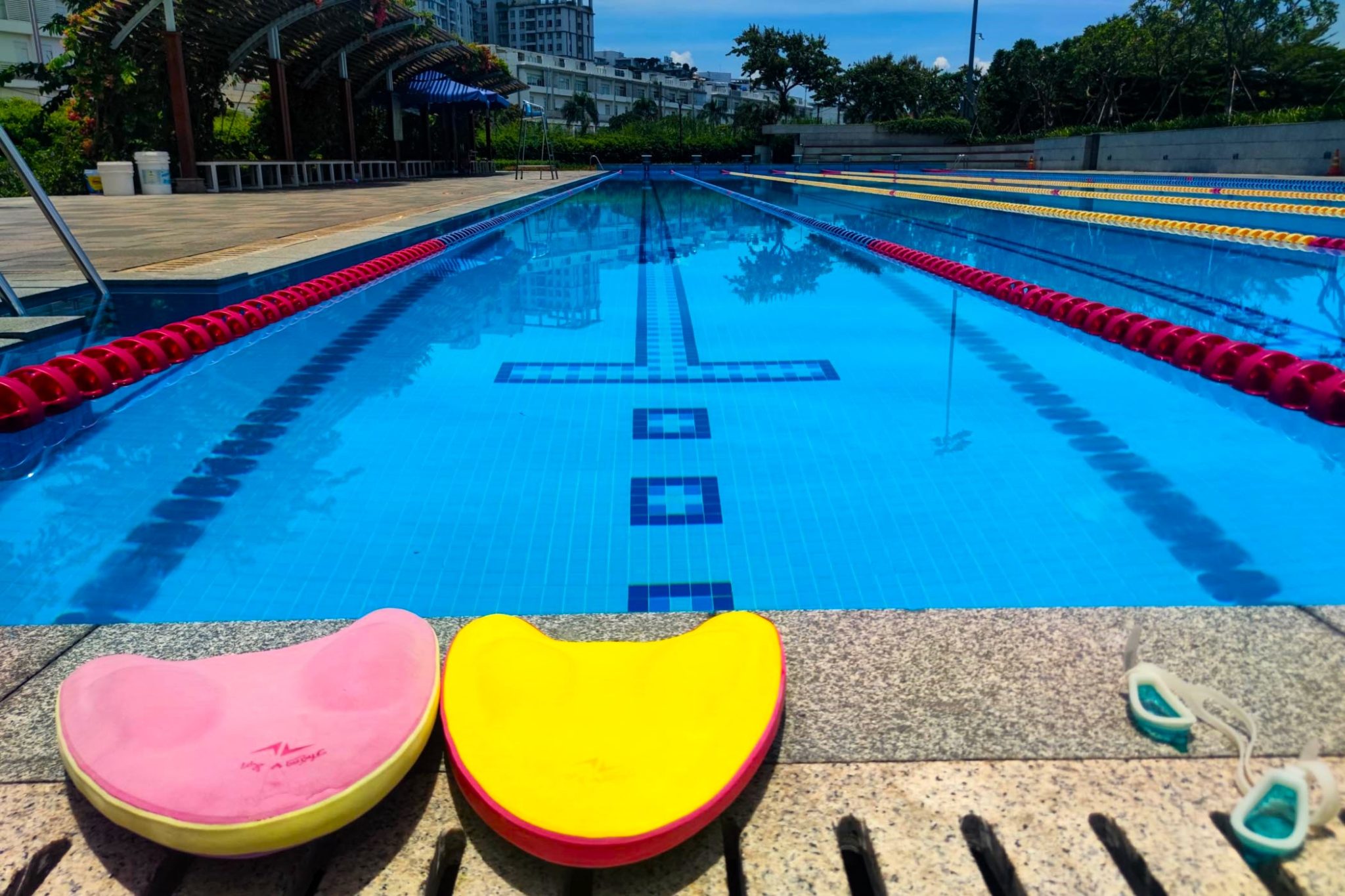 14 Public Swimming Pools in Ho Chi Minh City – Vietnam Coracle ...