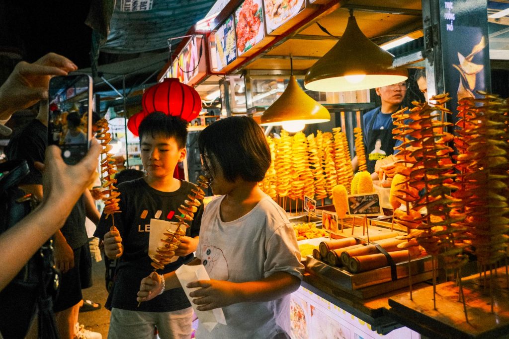 10 Street Food Streets | Ho Chi Minh City – Vietnam Coracle ...